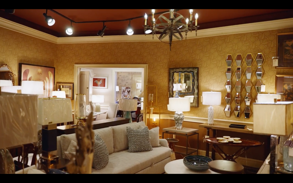 Hendrixson's Furniture: Luxury & High End Furniture Store